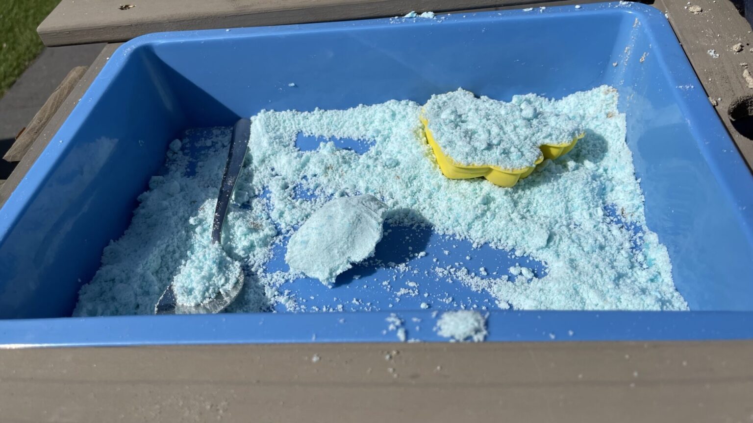 DIY: kinetisch zand / magic sand maken - KinderKoopjesjager.nl