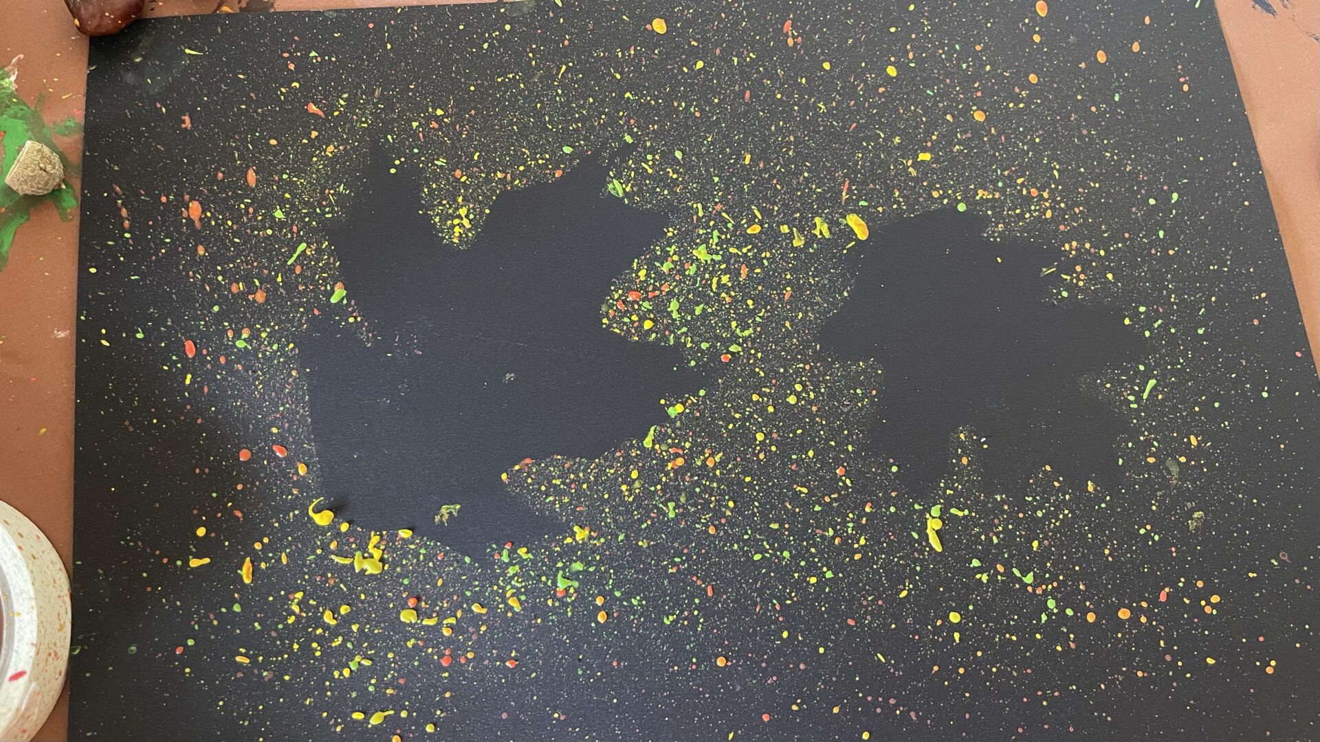 Herfst activiteit: Verf spatten op 2 manier zonder spatraam ...