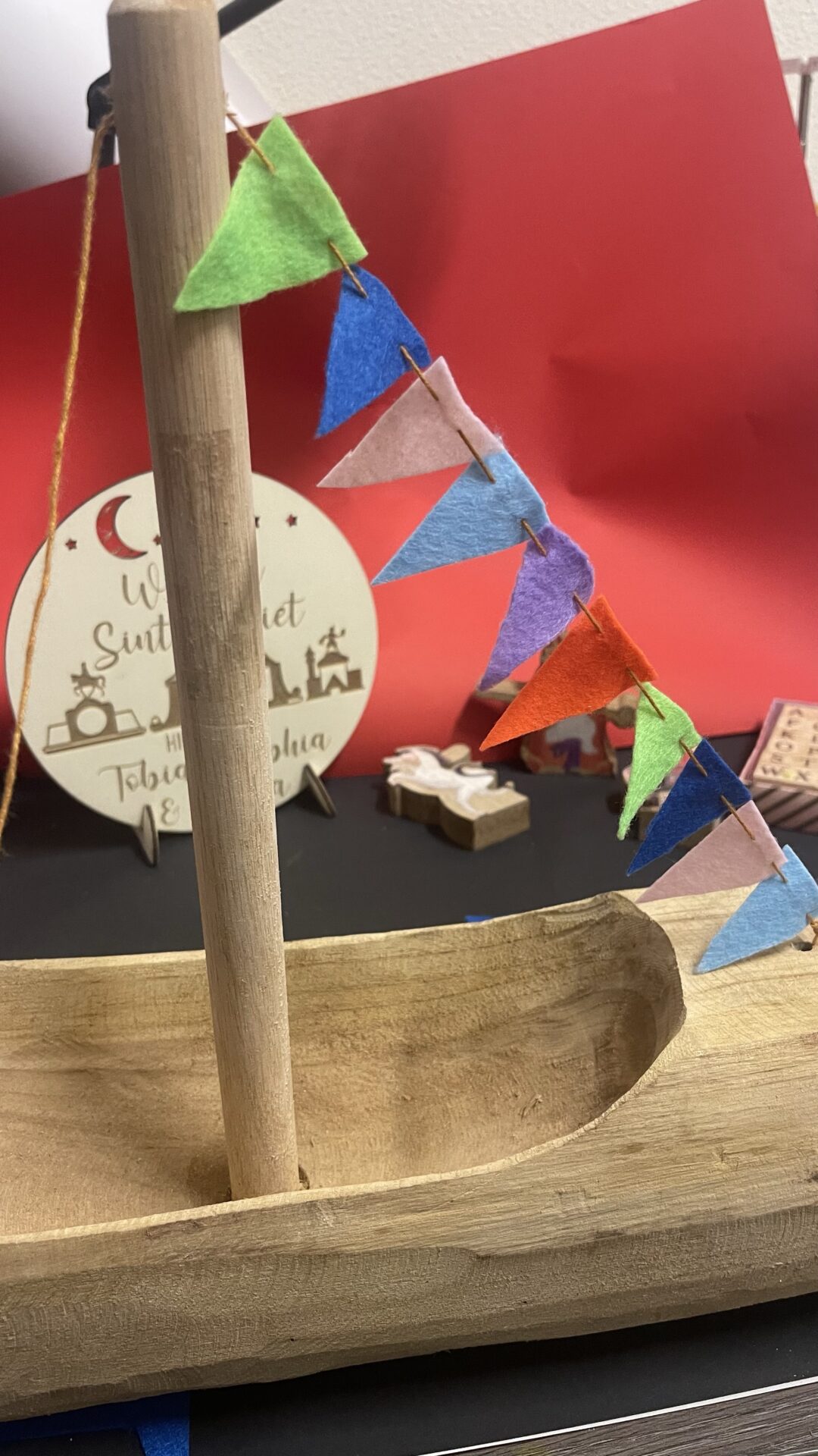 DIY: Maak je eigen houten pakjesboot voor Sinterklaas ...