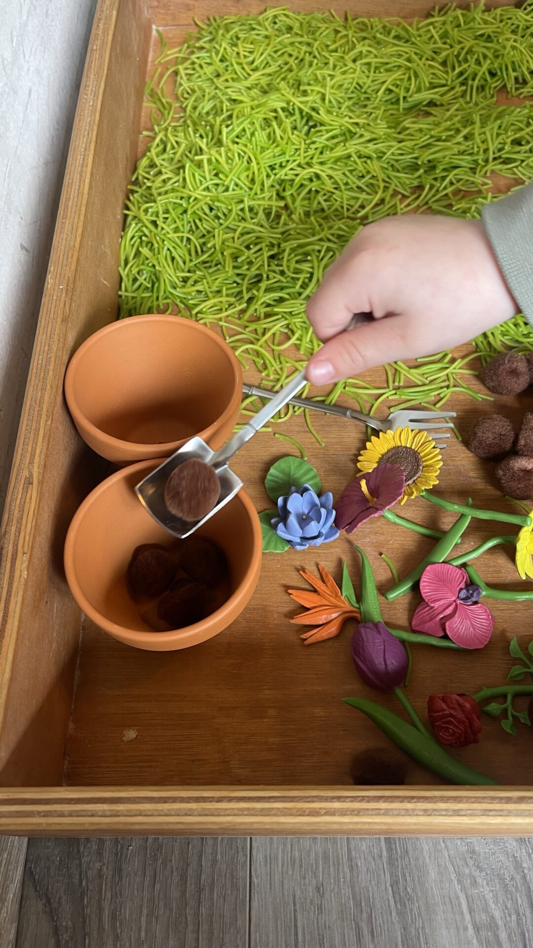 Sensorisch spel thema Lente: insecten en bloemen - KinderKoopjesjager.nl